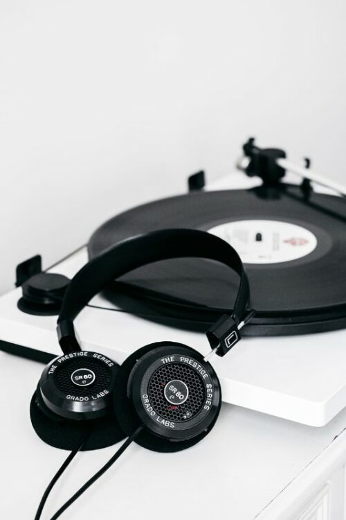 Guía para elegir el tocadiscos adecuado y adentrarte en el mundo del vinilo